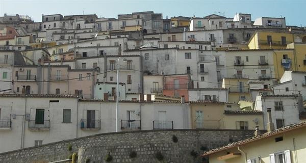 Calitri Avellino Surroundings Campania - Italy Traveller Guide