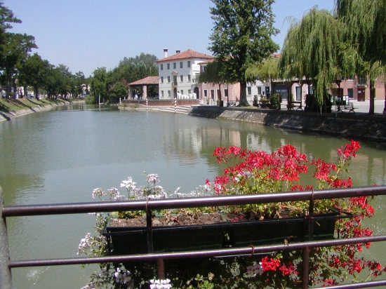 Dolo Venice Surroundings Veneto - Italy Traveller Guide