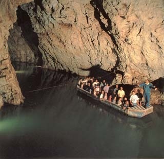 Pertosa Vallo di Diano Campania - Italy Traveller Guide