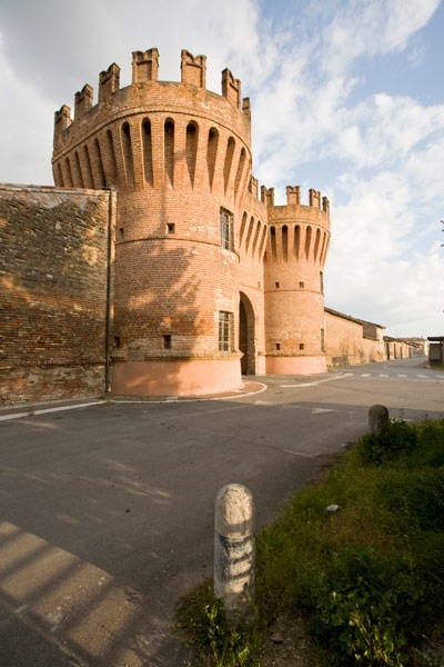 Rivarolo Mantovano Lombardy's River Po Lombardy - Italy Traveller Guide