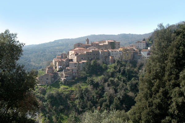 Sassetta Livorno - Etruscan Coast Tuscany - Italy Traveller Guide