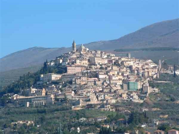 Trevi Perugia Surroundings Umbria - Italy Traveller Guide