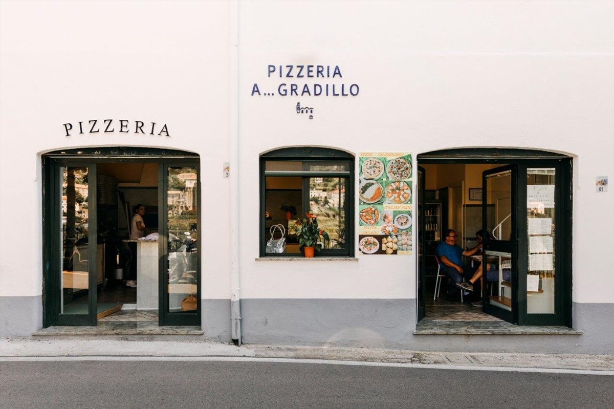Pizzeria A Gradillo Pizza in Ravello Restaurants in Ravello Amalfi ...